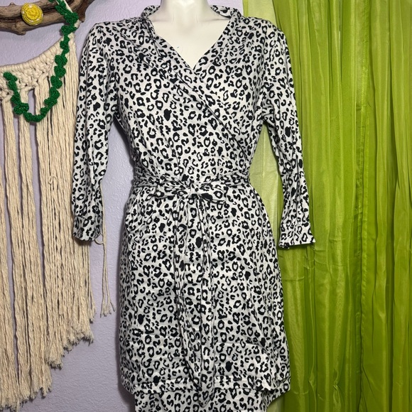 Hotouch | Dresses | Hotouch Snow Leopard Print Wrap Robe Size S | Poshmark